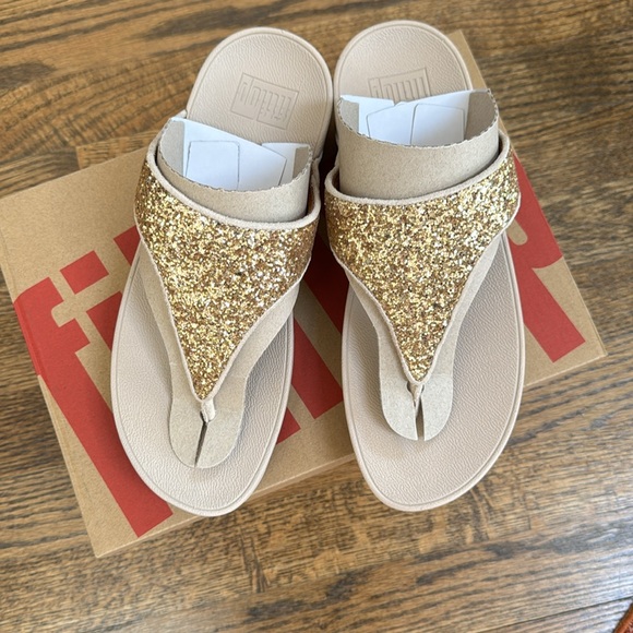Fitflop | Shoes | Fitflop Glitter Toe Thong Sandals Gold | Poshmark